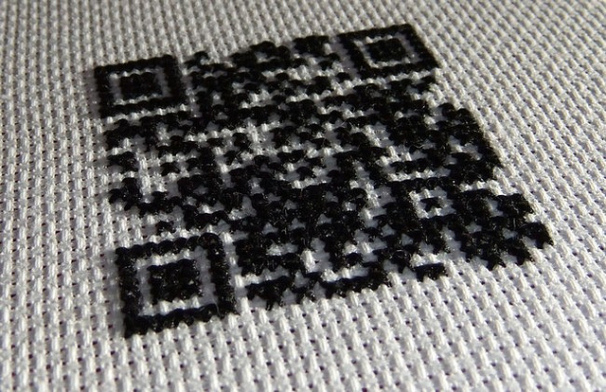 qr-code-textiles-transform-fabric-into-hyperlinks-increase-geek-cred-pcworld